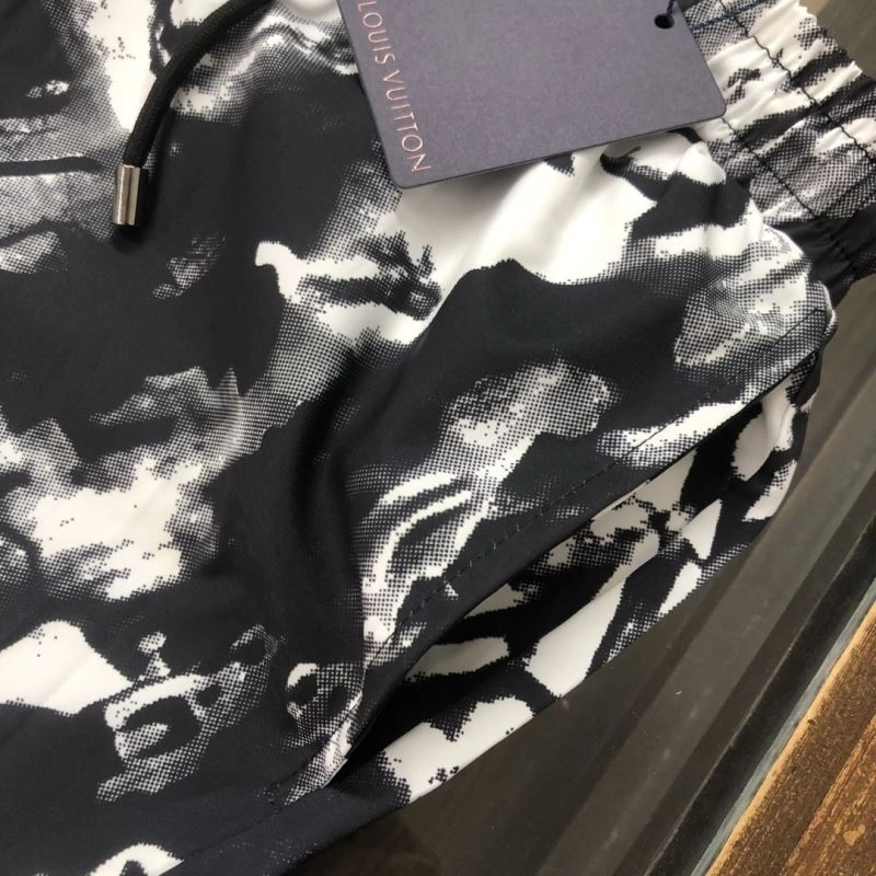 Value-priced Louis Vuitton Short Pants