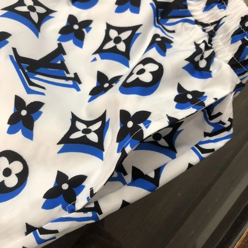 Value-priced Louis Vuitton Short Pants