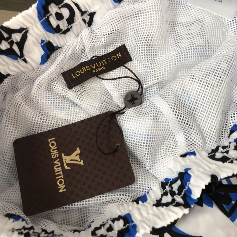 Value-priced Louis Vuitton Short Pants