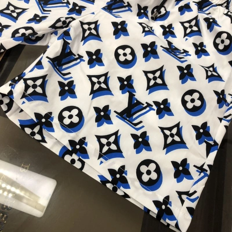 Value-priced Louis Vuitton Short Pants