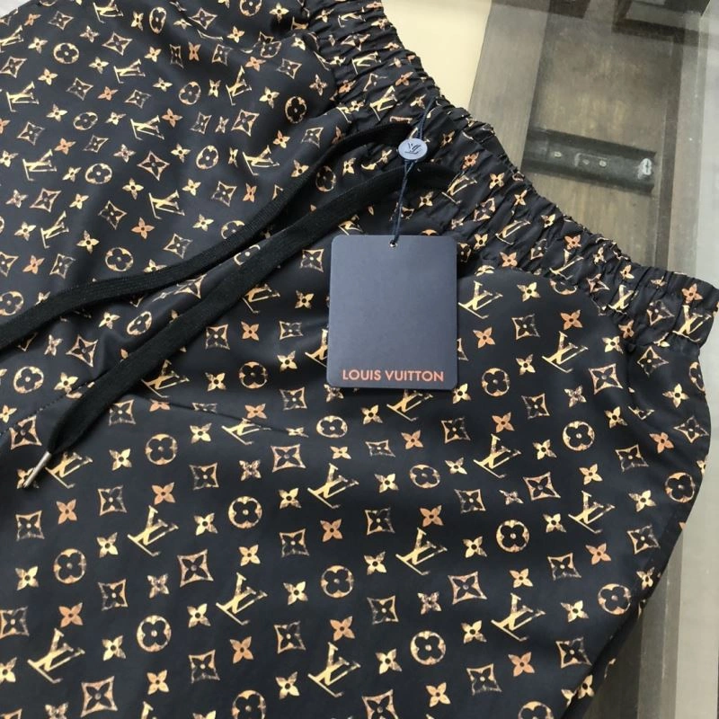 Accurate model Louis Vuitton Short Pants