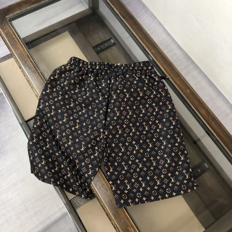 Accurate model Louis Vuitton Short Pants