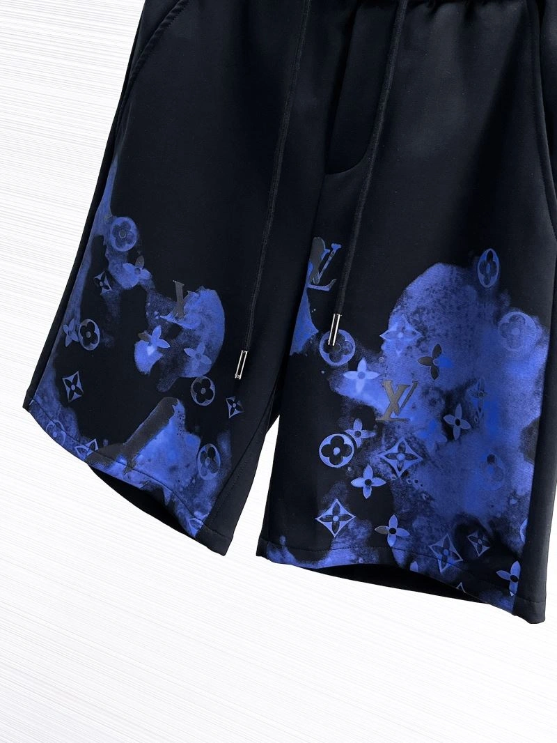 Value-priced Louis Vuitton Short Pants