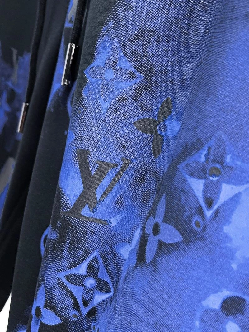 Value-priced Louis Vuitton Short Pants