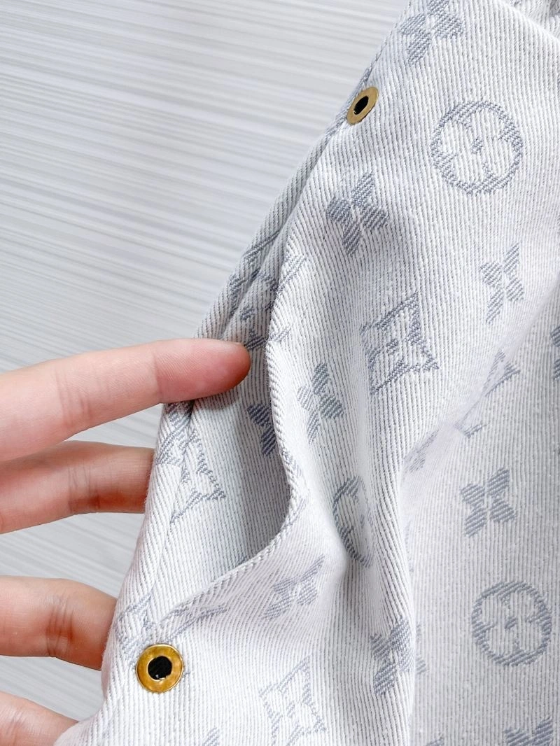Budget-friendly Louis Vuitton Short Pants