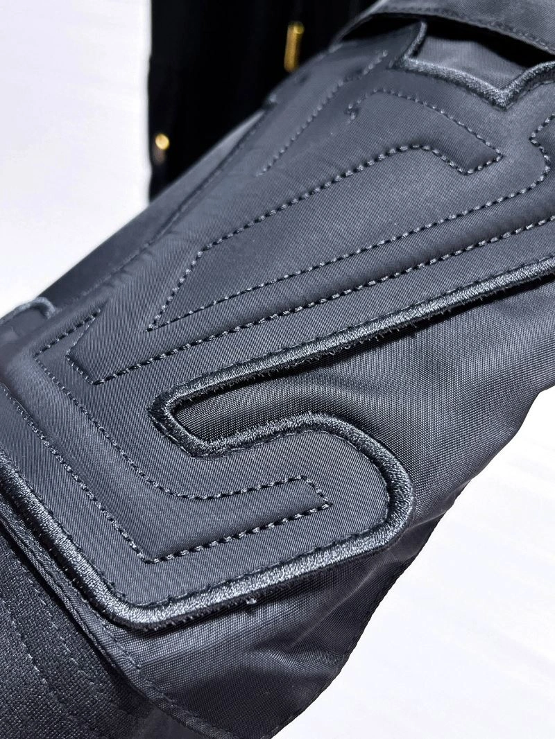 Official Louis Vuitton Short Pants