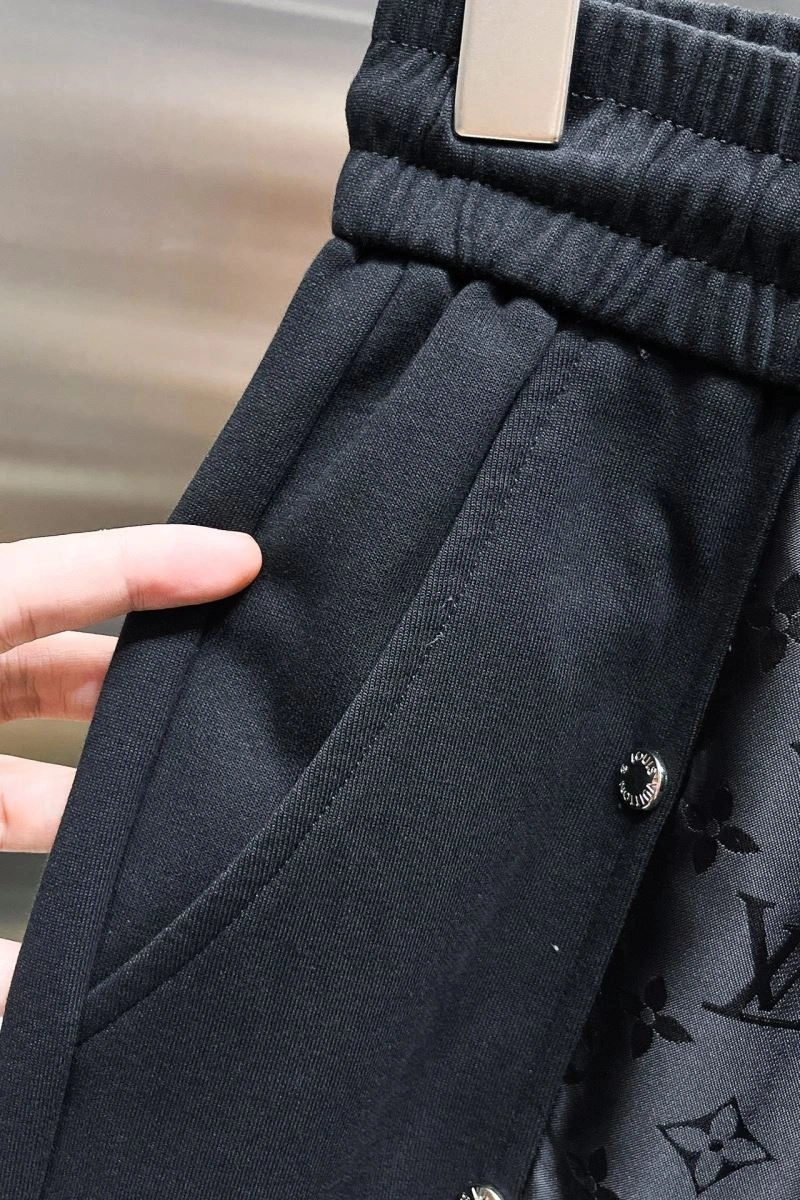 Factory-made Louis Vuitton Short Pants
