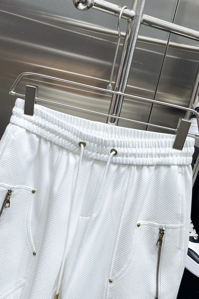 Budget-friendly Louis Vuitton Short Pants