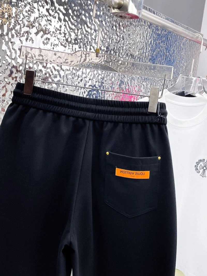 Accurate model Louis Vuitton Short Pants