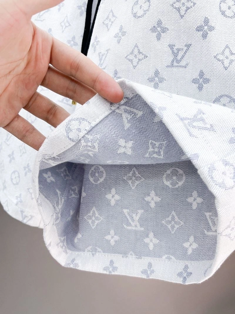 Top mirror Louis Vuitton Short Pants