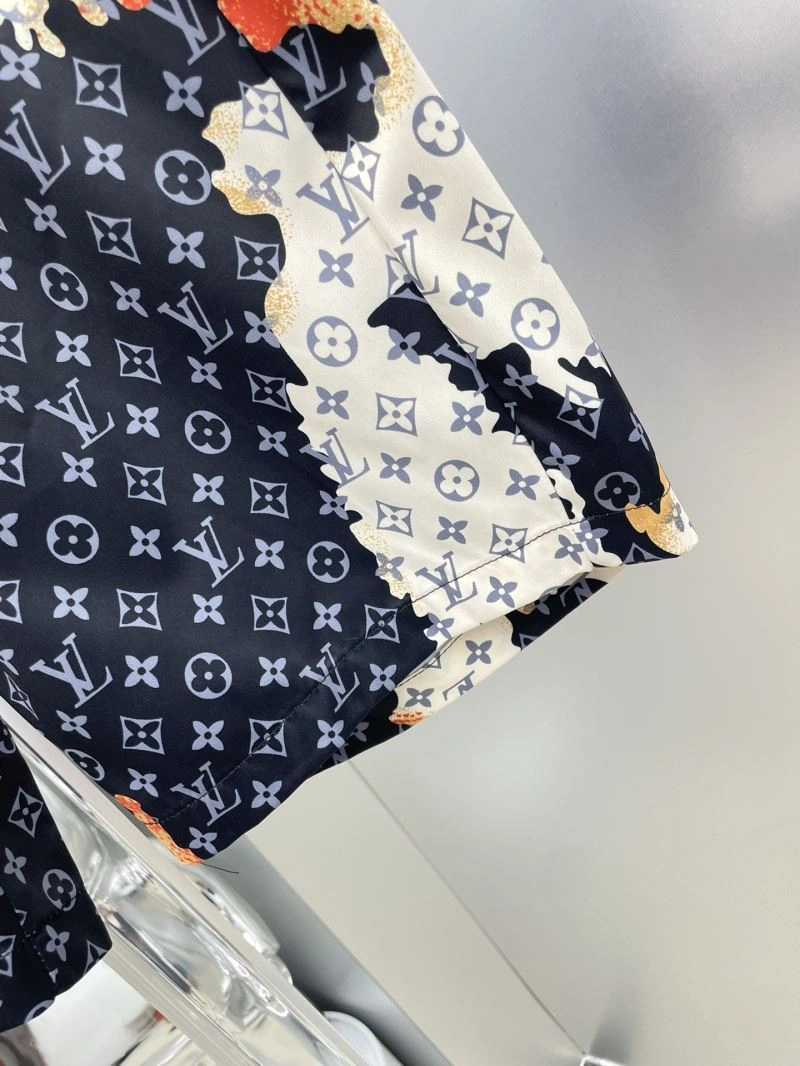 Value-priced Louis Vuitton Short Pants