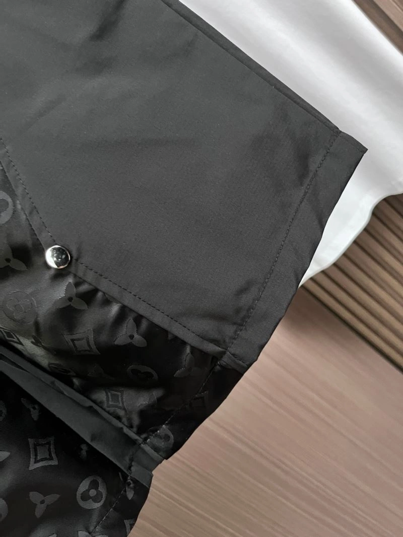 Indistinguishable Louis Vuitton Short Pants