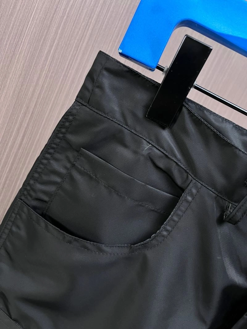 Inexpensive Louis Vuitton Short Pants