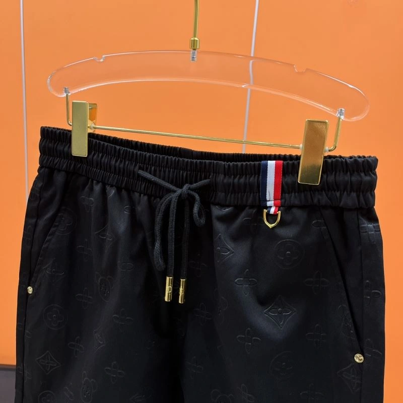 Accurate model Louis Vuitton Short Pants