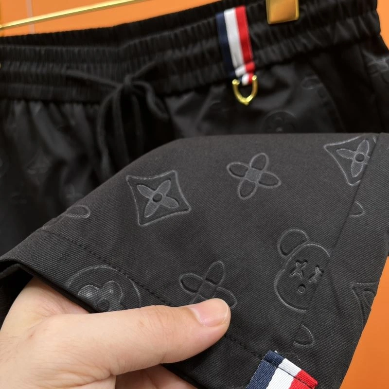 Accurate model Louis Vuitton Short Pants