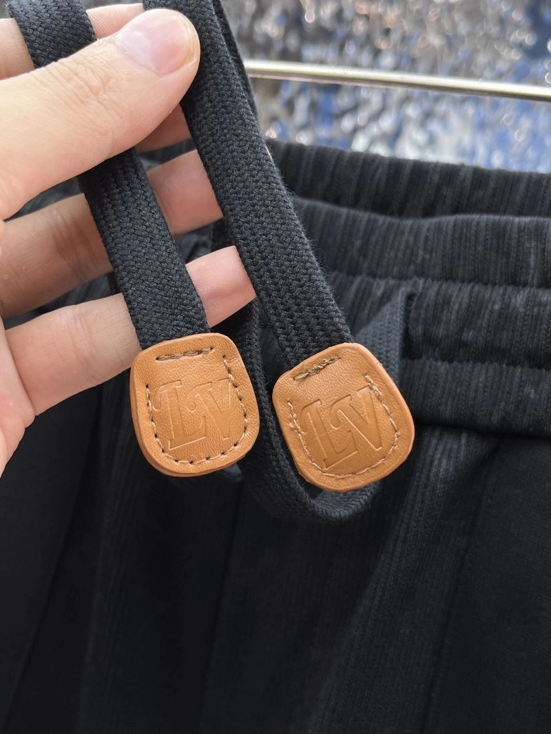 Top mirror Louis Vuitton Short Pants