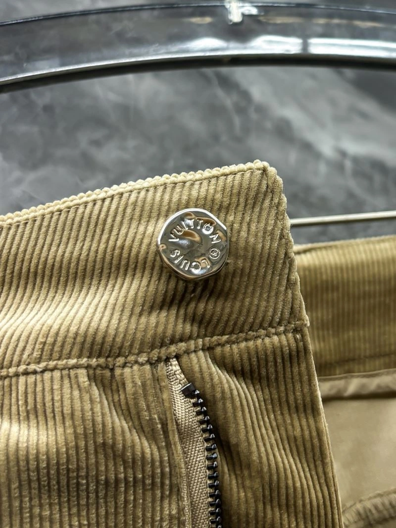 Brand-authenticated Louis Vuitton Short Pants