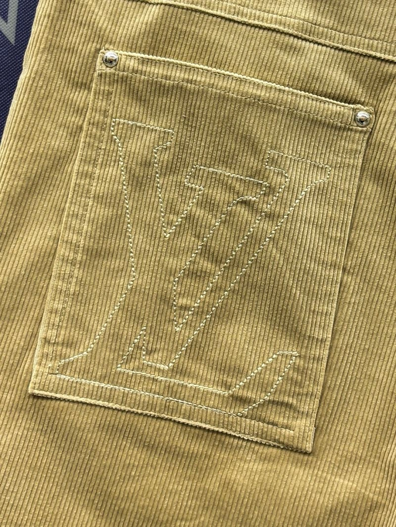 Brand-authenticated Louis Vuitton Short Pants