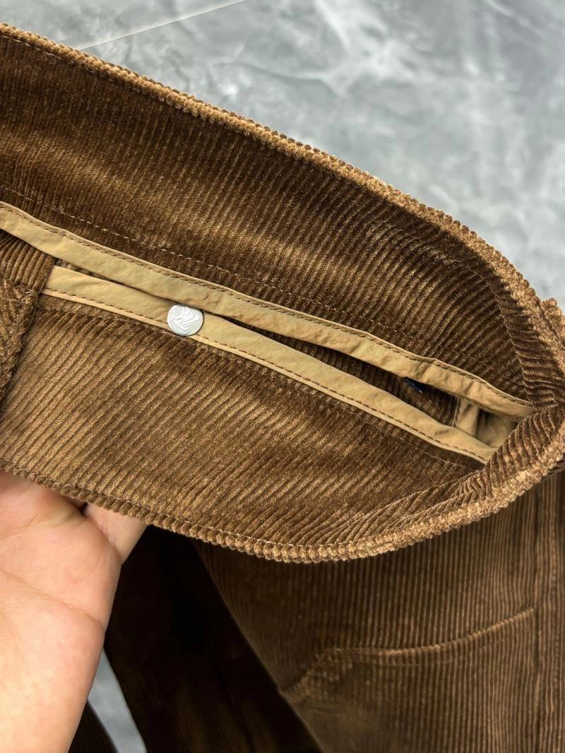 Exact replica Louis Vuitton Short Pants