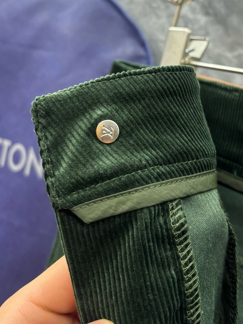 Factory-made Louis Vuitton Short Pants