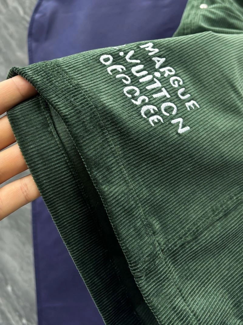Factory-made Louis Vuitton Short Pants