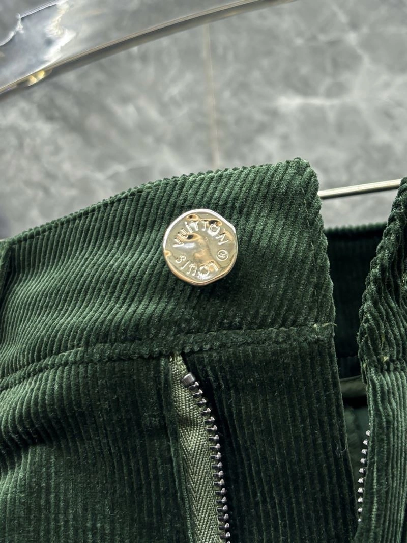 Factory-made Louis Vuitton Short Pants