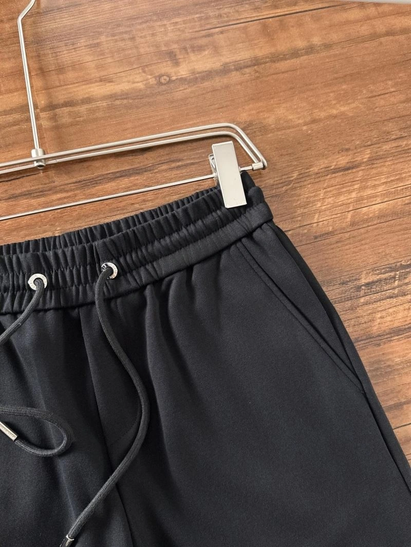 Accurate model Louis Vuitton Short Pants