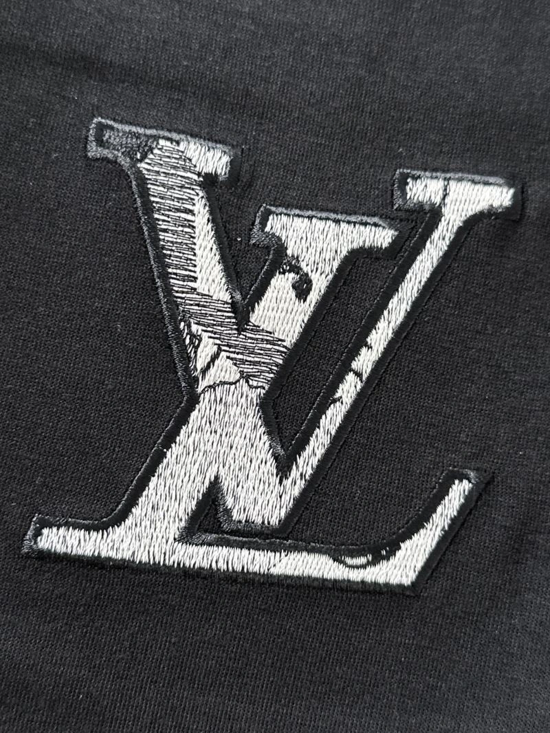 Accurate model Louis Vuitton Short Pants