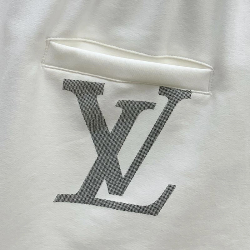 Value-priced Louis Vuitton Short Pants
