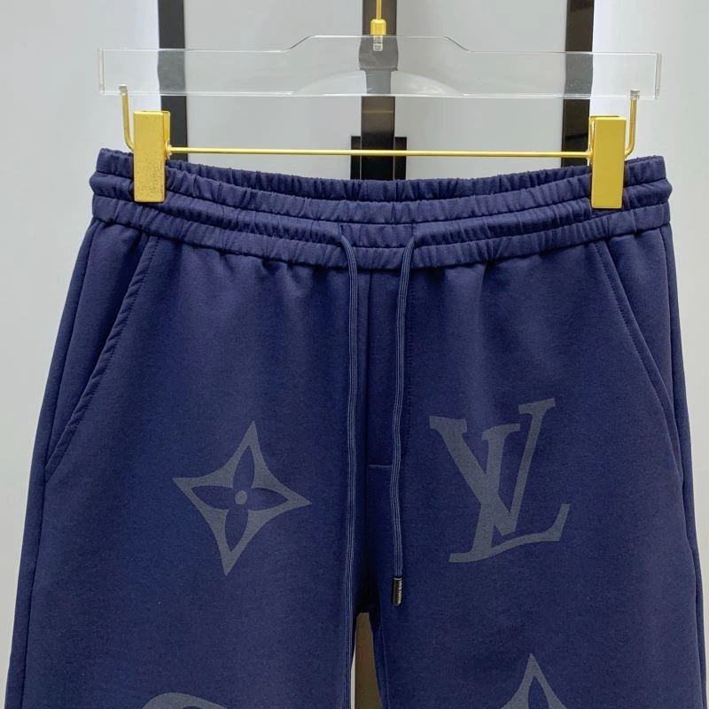 Value-priced Louis Vuitton Short Pants