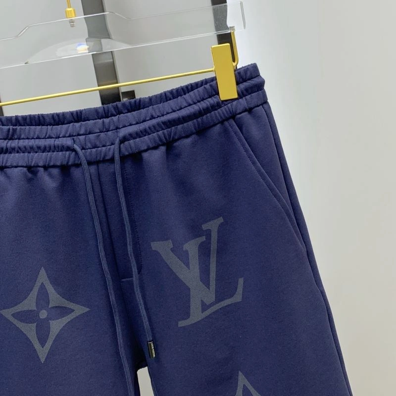 Value-priced Louis Vuitton Short Pants