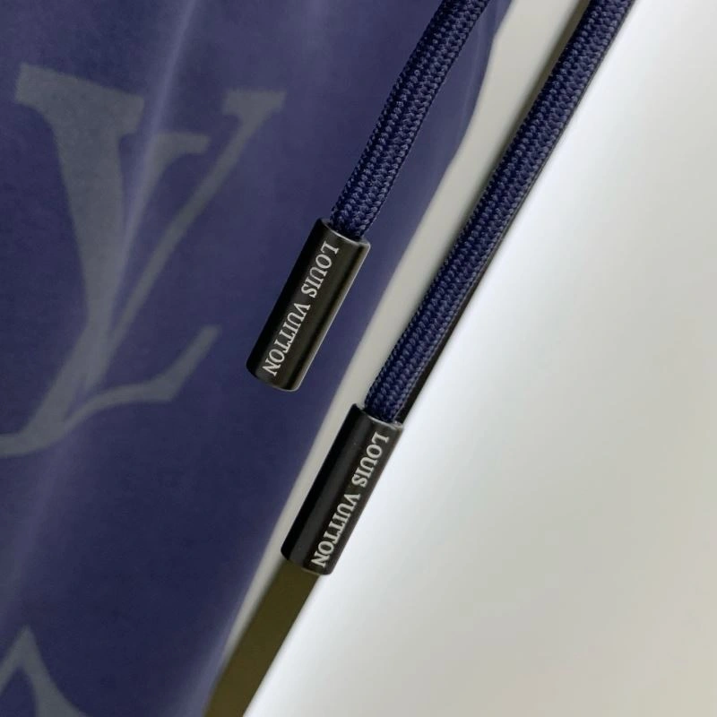 Value-priced Louis Vuitton Short Pants