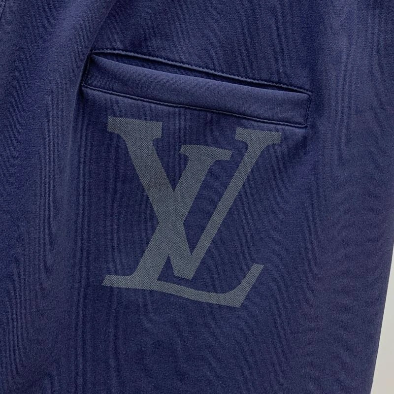 Value-priced Louis Vuitton Short Pants