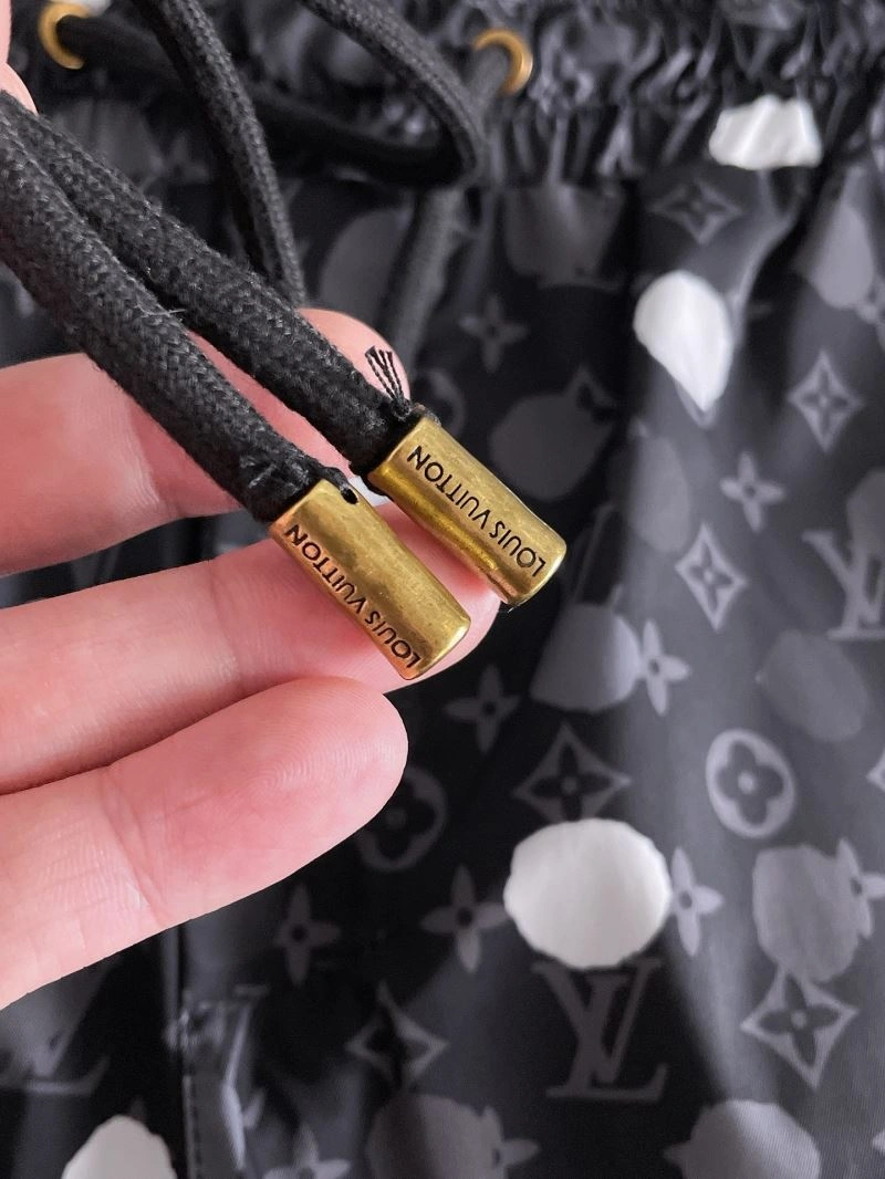 Top mirror Louis Vuitton Short Pants