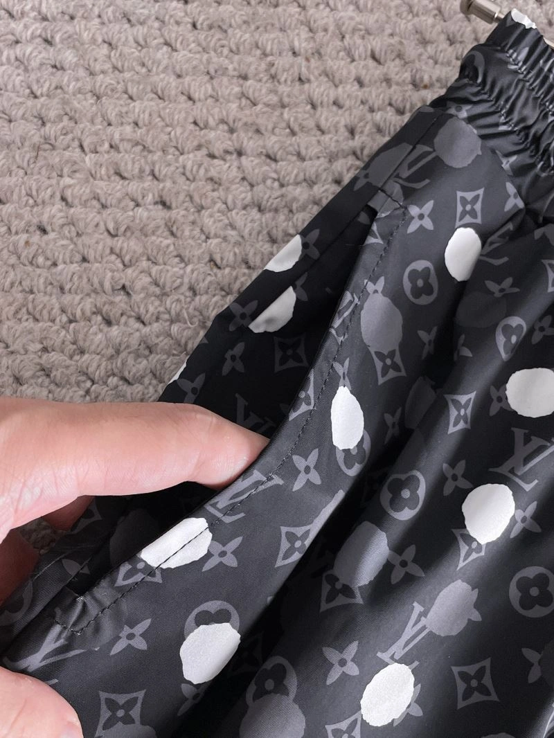 Top mirror Louis Vuitton Short Pants
