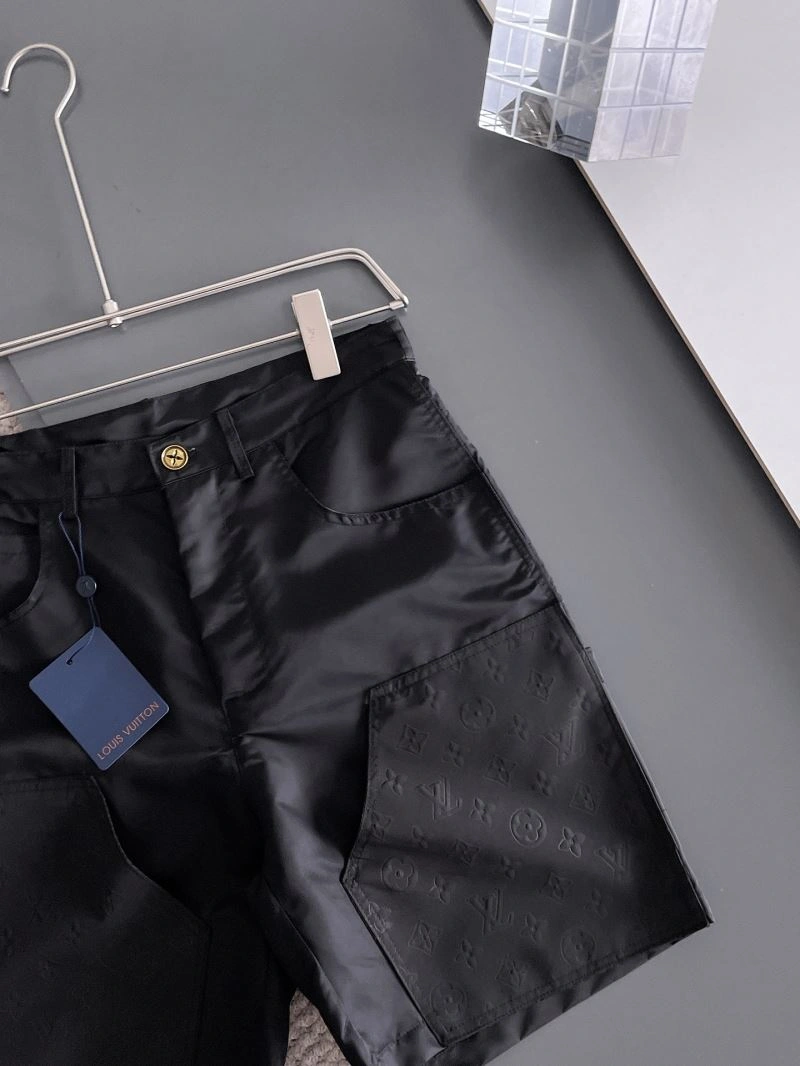 Brand-authenticated Louis Vuitton Short Pants