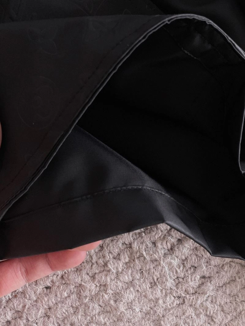 Brand-authenticated Louis Vuitton Short Pants