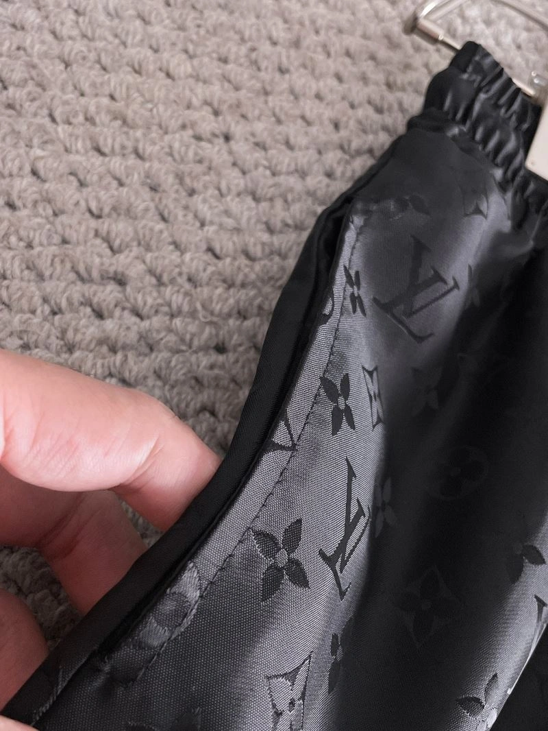 Cut-rate Louis Vuitton Short Pants