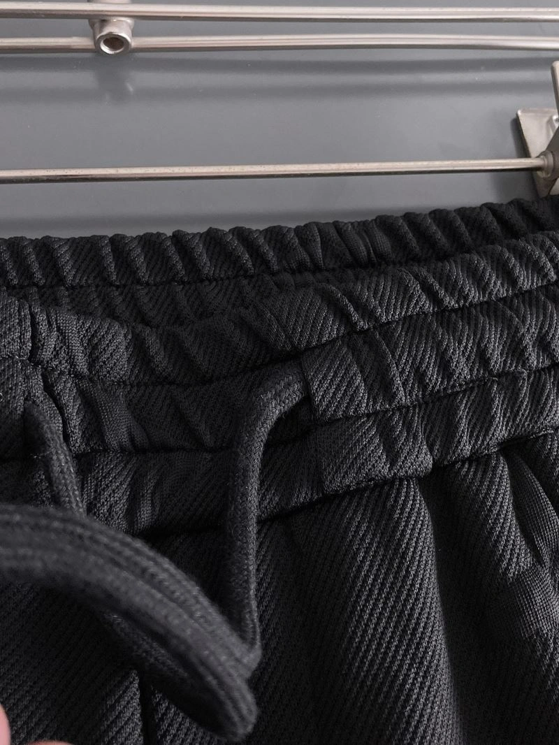 Official Louis Vuitton Short Pants