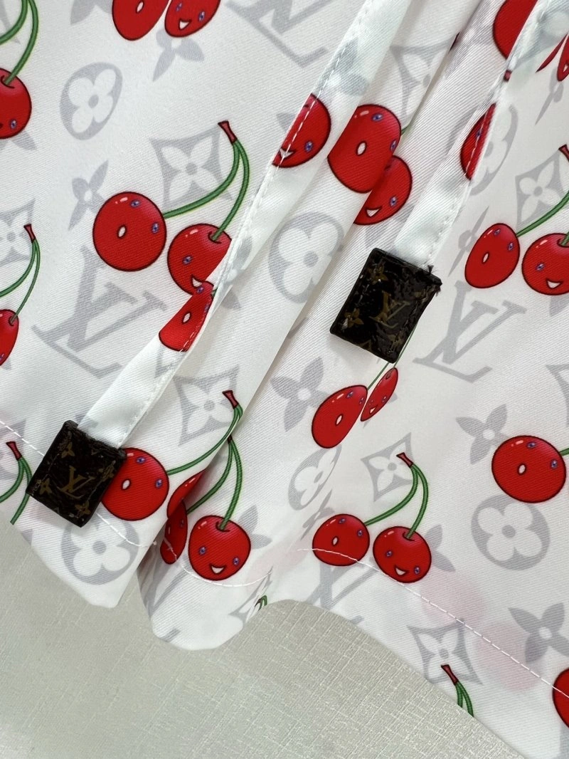 Brand-authenticated Louis Vuitton Short Pants