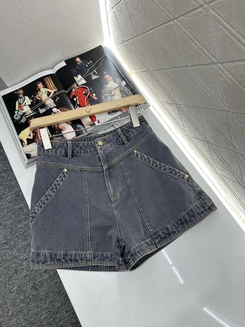 Cut-rate Louis Vuitton Short Pants
