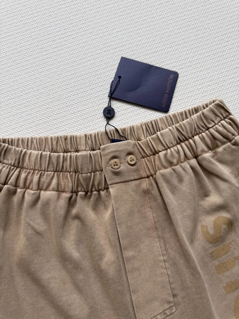 Value-priced Louis Vuitton Short Pants