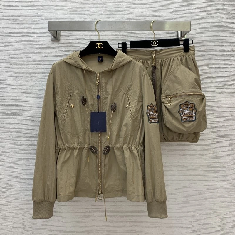 Value-priced Louis Vuitton Short Pants