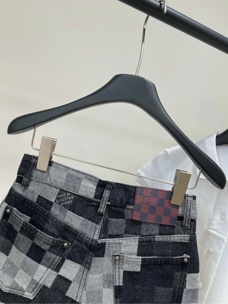 Cut-rate Louis Vuitton Short Pants