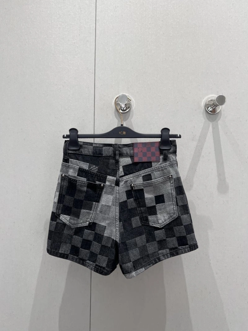 Budget-friendly Louis Vuitton Short Pants
