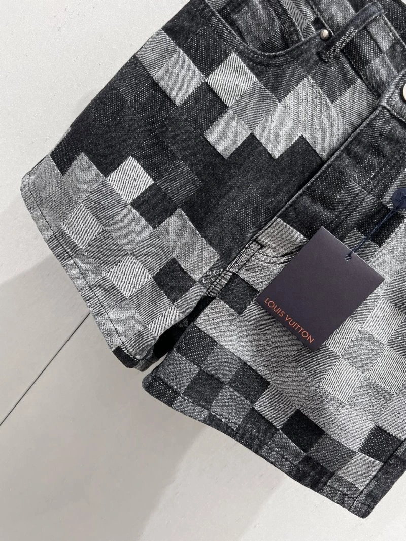 Budget-friendly Louis Vuitton Short Pants