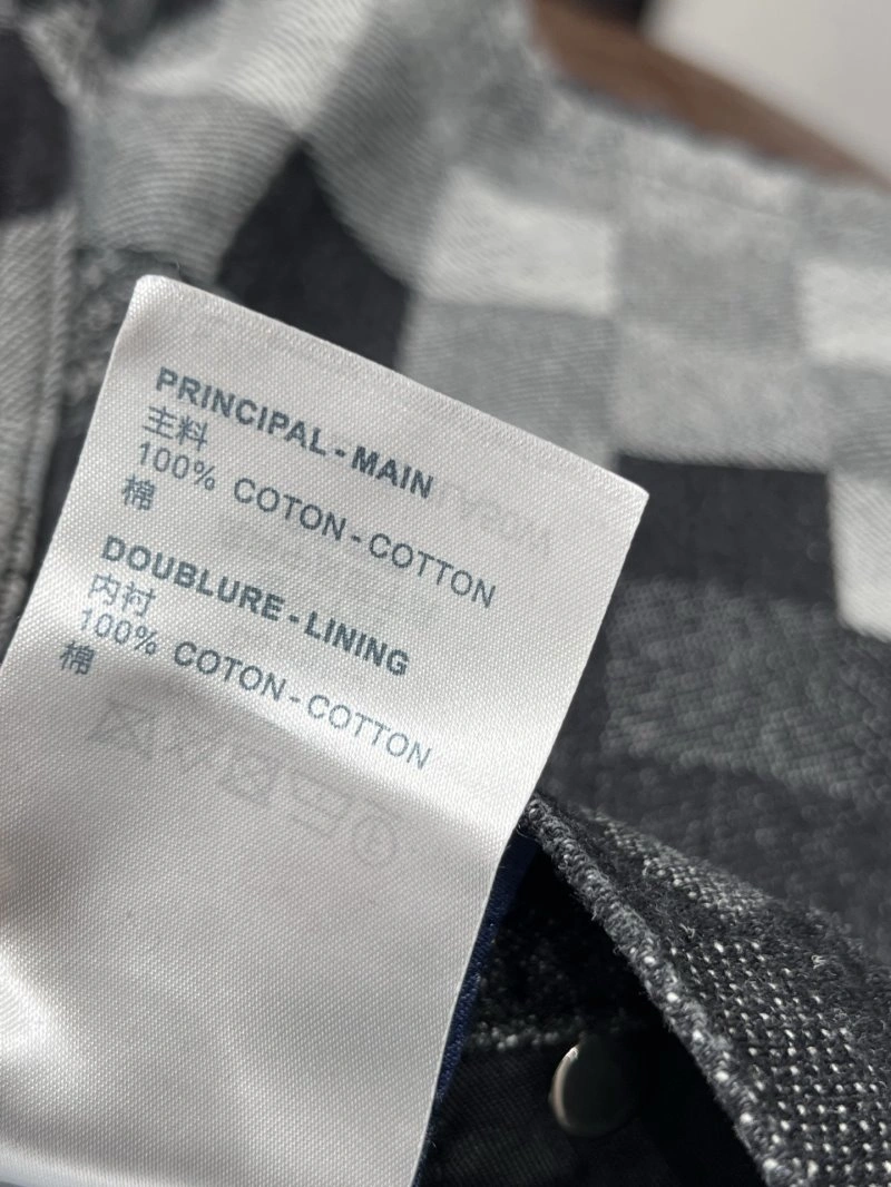 Budget-friendly Louis Vuitton Short Pants