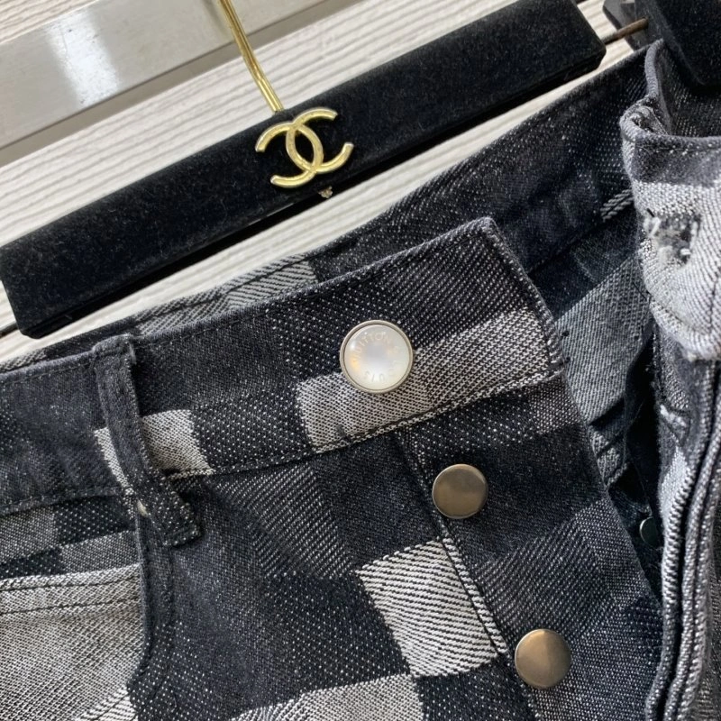 Low-cost Louis Vuitton Short Pants