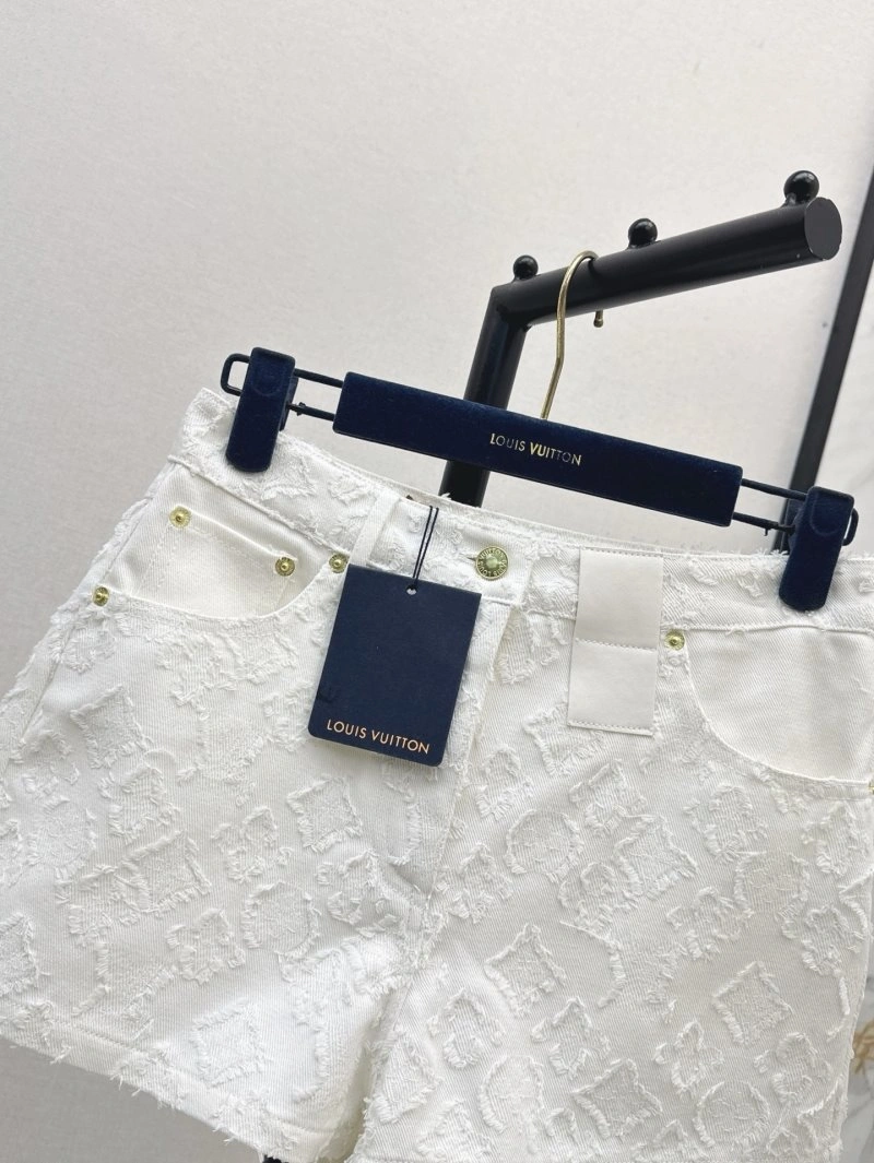Budget-friendly Louis Vuitton Short Pants