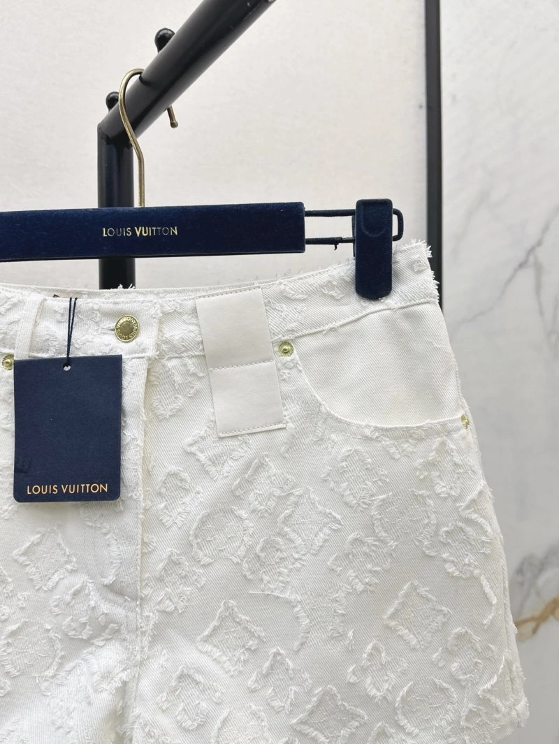 Budget-friendly Louis Vuitton Short Pants